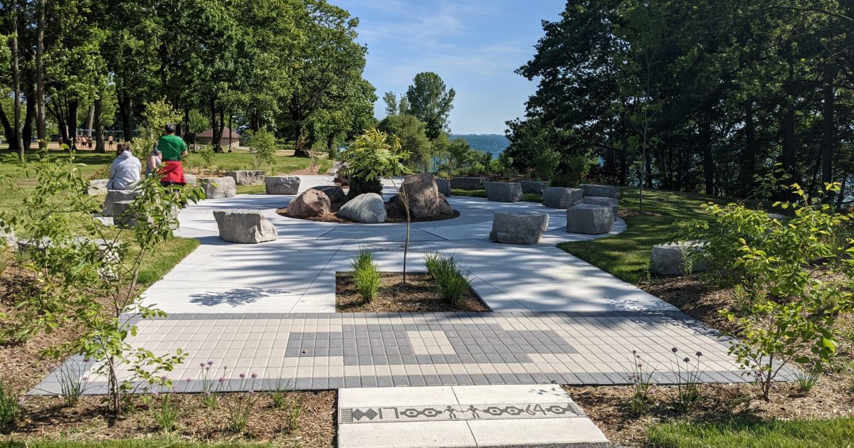 Portes Ouvertes Ontario - Manidoo Ogitigan (Jardin des esprits)